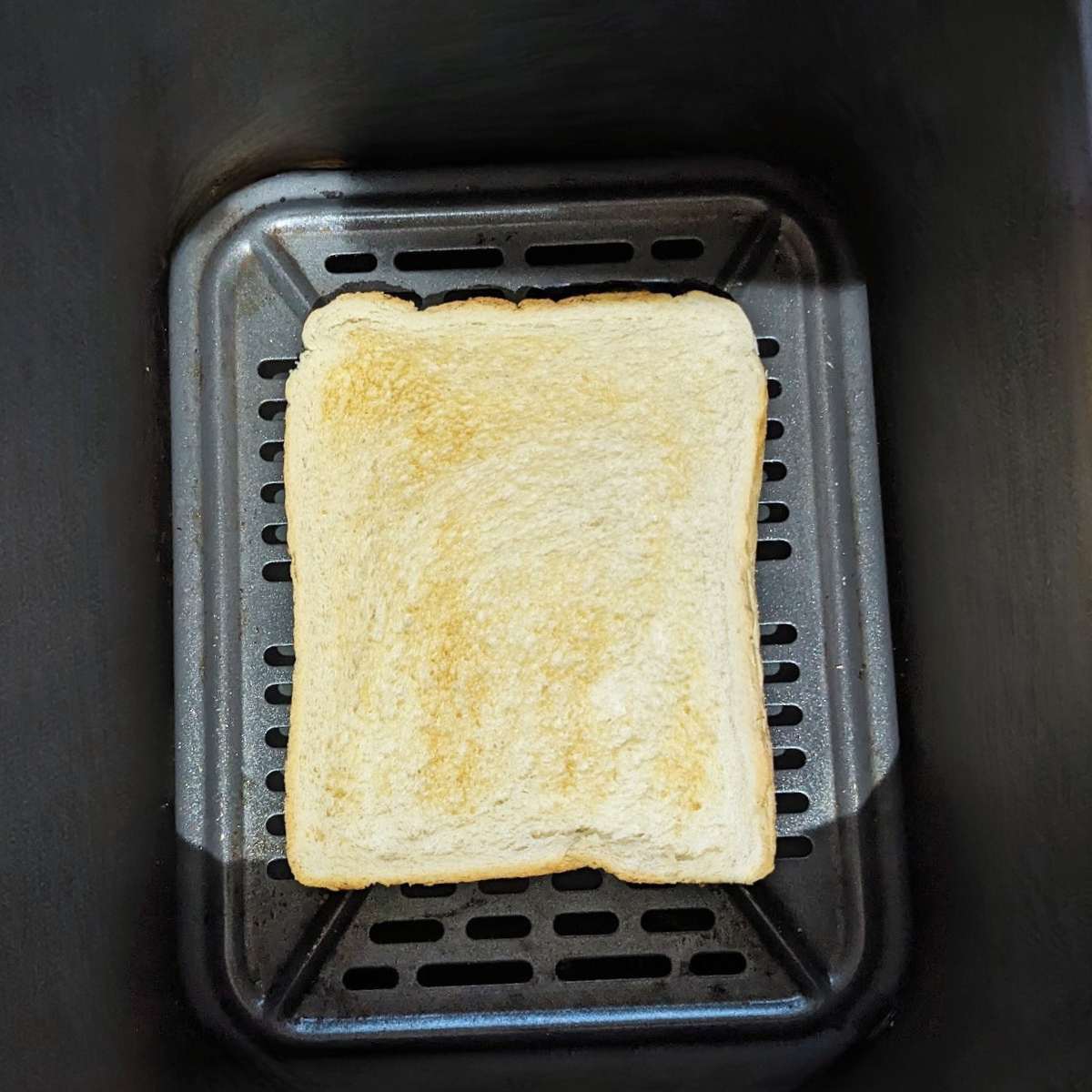 How to Make Toast in an Air Fryer (Perfect Every Time) - The Air Fryer ...